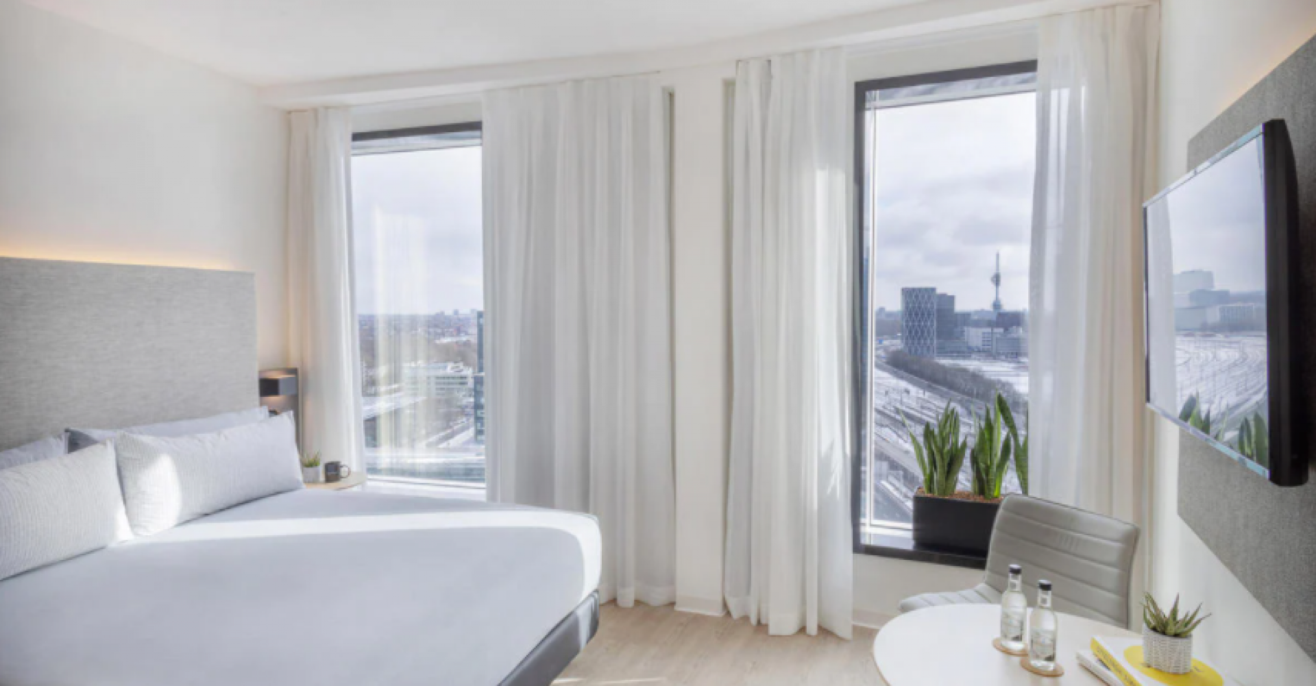NEW: INNSIDE Amsterdam Hotel - 123HotelGift